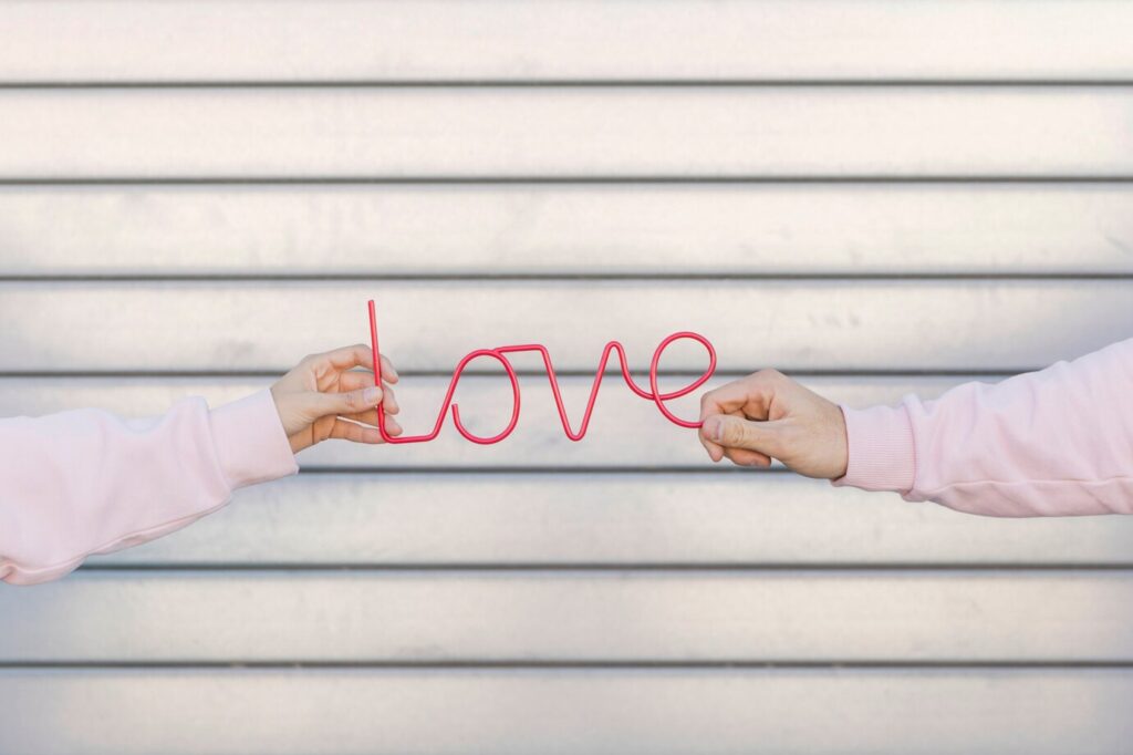 5 ways to send love with Yogupay this valentine